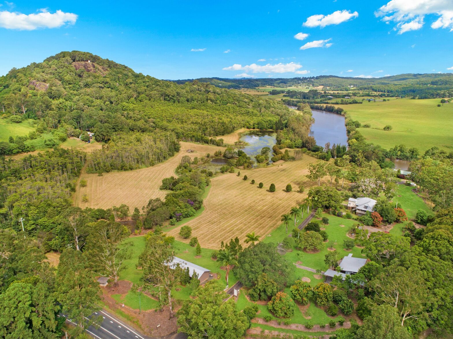 Lifestyle & Rural Real Estate Agent Lifestyle & Rural Real Estate Agent